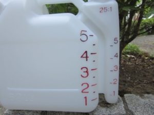 混合油比率50対1また25対1混合ガソリンの作り方！ ガレージ隼人 9490